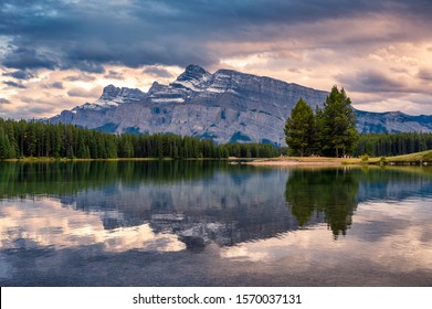 Mount Rundle Reflection Two Jack Lake Stock Photo 1570037131 | Shutterstock