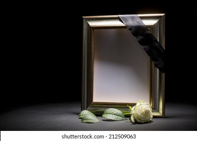 Blank Mourning Frame Sympathy Card On Stockfoto 391081444 | Shutterstock