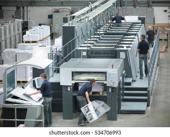 47 Multiple Small Printer Images, Stock Photos & Vectors | Shutterstock