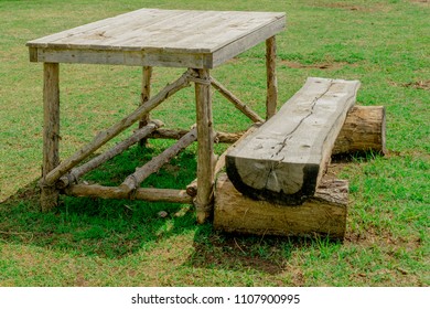134 Split log bench Images, Stock Photos & Vectors | Shutterstock