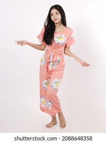 7,128 Female model in negligee Images, Stock Photos & Vectors ...