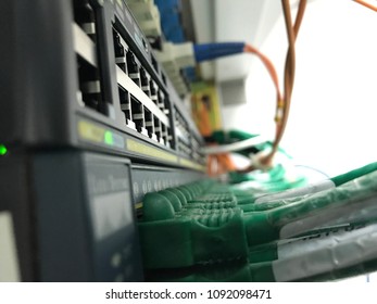 Network Switch Ethernet Cables Rack Cabinetutp Foto stock 1092101510 ...
