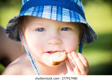 3,375 Child Biting Into Bread Images, Stock Photos & Vectors | Shutterstock