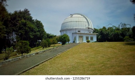 Observatorium Images, Stock Photos & Vectors | Shutterstock