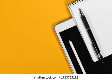 1,277 Yellow Writing Tablet With Pen Images, Stock Photos & Vectors ...