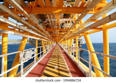 7,105 Offshore operation Images, Stock Photos & Vectors | Shutterstock