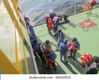 403 Emergency muster station Images, Stock Photos & Vectors | Shutterstock