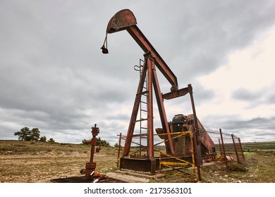 42,945 Pump platform Images, Stock Photos & Vectors | Shutterstock