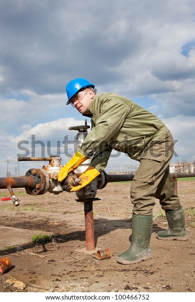Oil Worker Check Oil Pump Stock Photo (Edit Now) 100466752