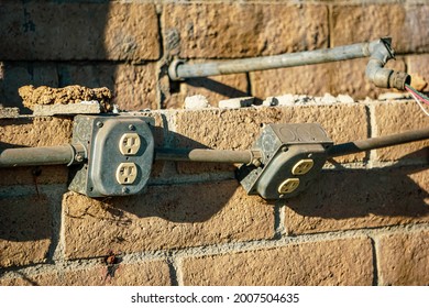 520 Exterior electrical outlet Images, Stock Photos & Vectors ...