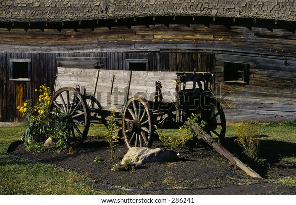 Old Barn Wagon Stock Photo 286241 | Shutterstock