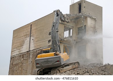 Old Building Being Torn Down Entire Stock Photo 489626473 | Shutterstock