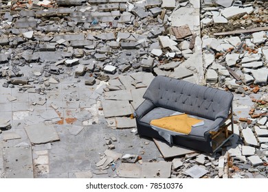 1,462 Sofa destroyed Images, Stock Photos & Vectors | Shutterstock