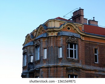 32 Spalling stucco Images, Stock Photos & Vectors | Shutterstock