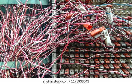 Messy Telephone Wire Switchboard Panel Foto stock 1132916939 | Shutterstock