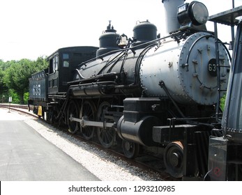 Very Old Steam Locomotive On Tracks Stock Photo 1768428563 | Shutterstock