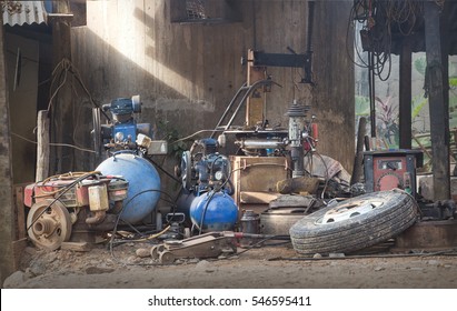 23,519 Old Car Workshop Images, Stock Photos & Vectors | Shutterstock
