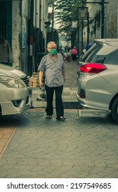 Old Man Looking Left Right Before Stock Photo 2197549685 | Shutterstock
