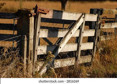 1,219 Old farm gates and posts Images, Stock Photos & Vectors ...