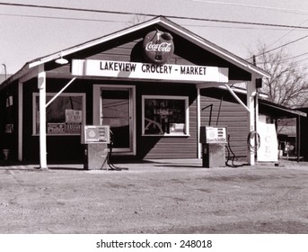 Old convenience store Images, Stock Photos & Vectors | Shutterstock