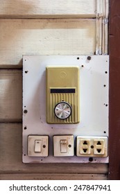 Modern Modular Switchboard Onoff Switch 3 Foto de stock 1643066542 ...