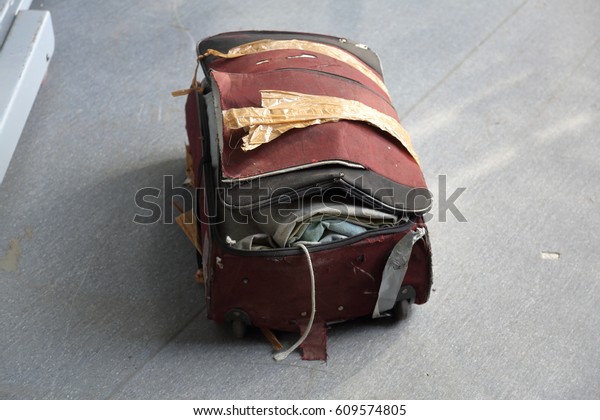 Old Torn Suitcase Things On Floor Stock Photo 609574805 | Shutterstock