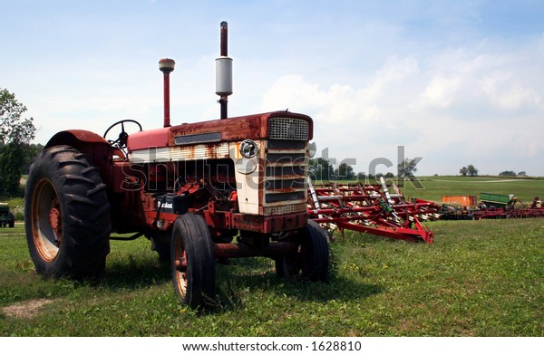 Old Tractor Stock Photo 1628810 | Shutterstock
