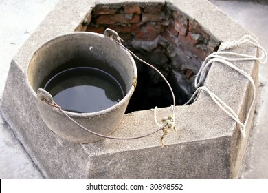 7,488 Old well bucket Images, Stock Photos & Vectors | Shutterstock