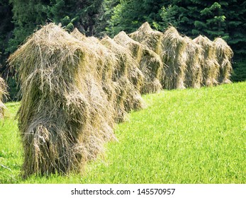 324 Old Fashioned Haystack Images, Stock Photos & Vectors | Shutterstock