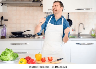 Cook sing Images, Stock Photos & Vectors | Shutterstock
