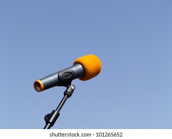 10,526 Orange microphone Images, Stock Photos & Vectors | Shutterstock
