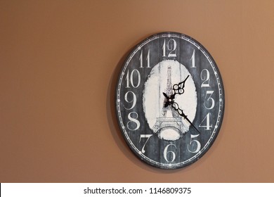 248 Oval clock face Images, Stock Photos & Vectors | Shutterstock