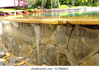 Overflow Edge Pool Stock Photo 517984813 | Shutterstock
