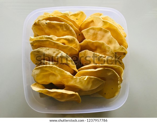 Papadum Thin Indian Crispy Cracker Flatbread Stock Photo 1237957786 ...