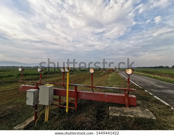 PAPI : precision Approach Lighting System in the Airfield with the ...