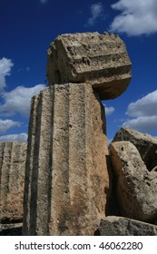 983 Fallen pillar Images, Stock Photos & Vectors | Shutterstock