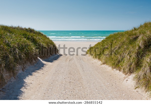 30,964 Pathway To The Beach Images, Stock Photos & Vectors | Shutterstock