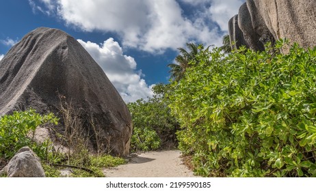 5,068 Pedestrian on road island Images, Stock Photos & Vectors ...