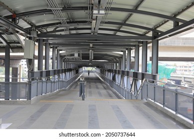 1,099 Pathway between buildings Images, Stock Photos & Vectors ...
