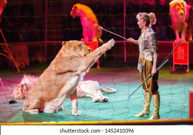 678 Zoo keeper coloring Images, Stock Photos & Vectors | Shutterstock