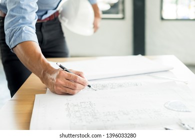 11,080 Engineer's hands Images, Stock Photos & Vectors | Shutterstock