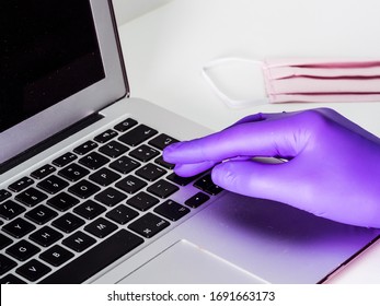 13,051 White glove computer Images, Stock Photos & Vectors | Shutterstock