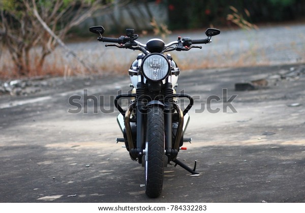 Picture Front View Side Classic Motorcycle Stock Photo 784332283 ...