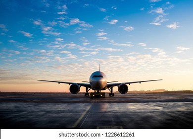 Plane Front View Stock Photo 1228612261 | Shutterstock