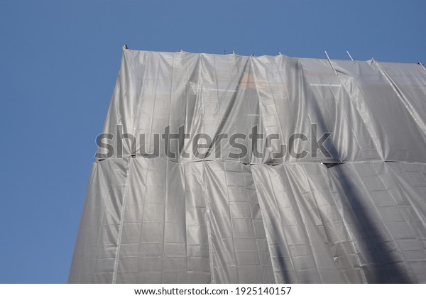 Plastic Sheet Covered Construction Site Safety Foto stock 1925140157 ...