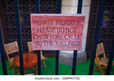 Please Do Not Chain Your Cycle Stockfoto 1509947726 | Shutterstock
