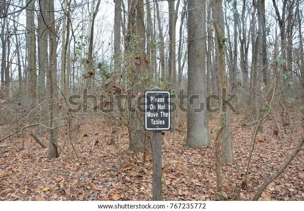Please Do Not Move Tables Sign Stock Photo (Edit Now) 767235772