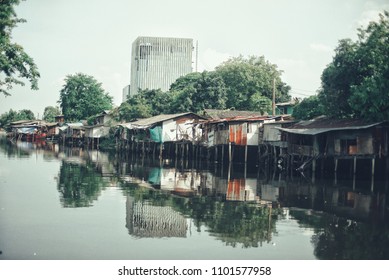 Poor Desolate River Side Homes Thailand Stock Photo 1101577958 ...