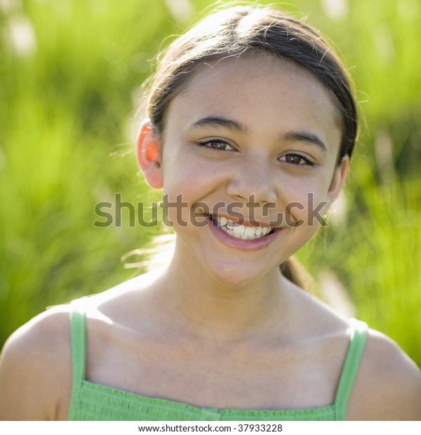 Portrait Tween Girl Smiling Camera库存照片37933228 | Shutterstock Portrait Tween Girl Smiling Camera库存照片37933228 | Shutterstock