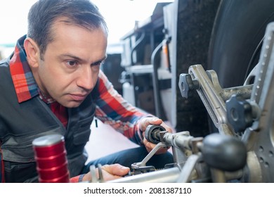 1,487 Vulcanizing machine Images, Stock Photos & Vectors | Shutterstock